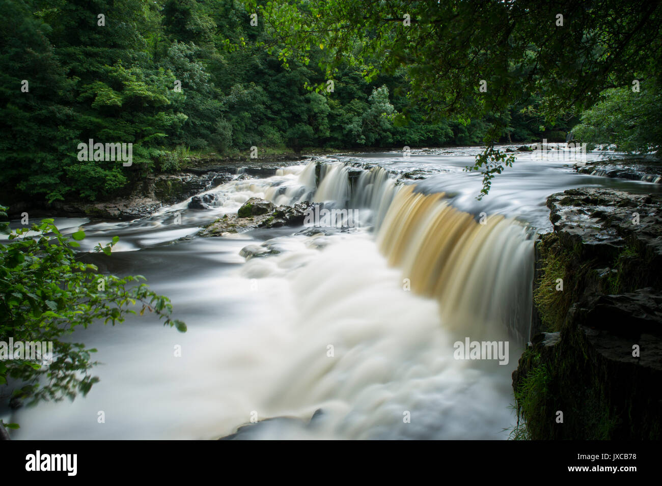 Waterfalls uk hi-res stock photography and images - Alamy