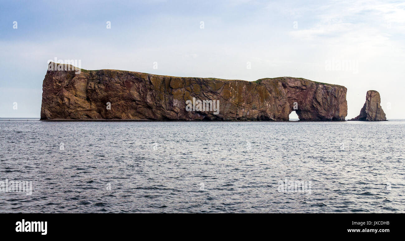 Perce rock low tide quebec hi-res stock photography and images - Alamy