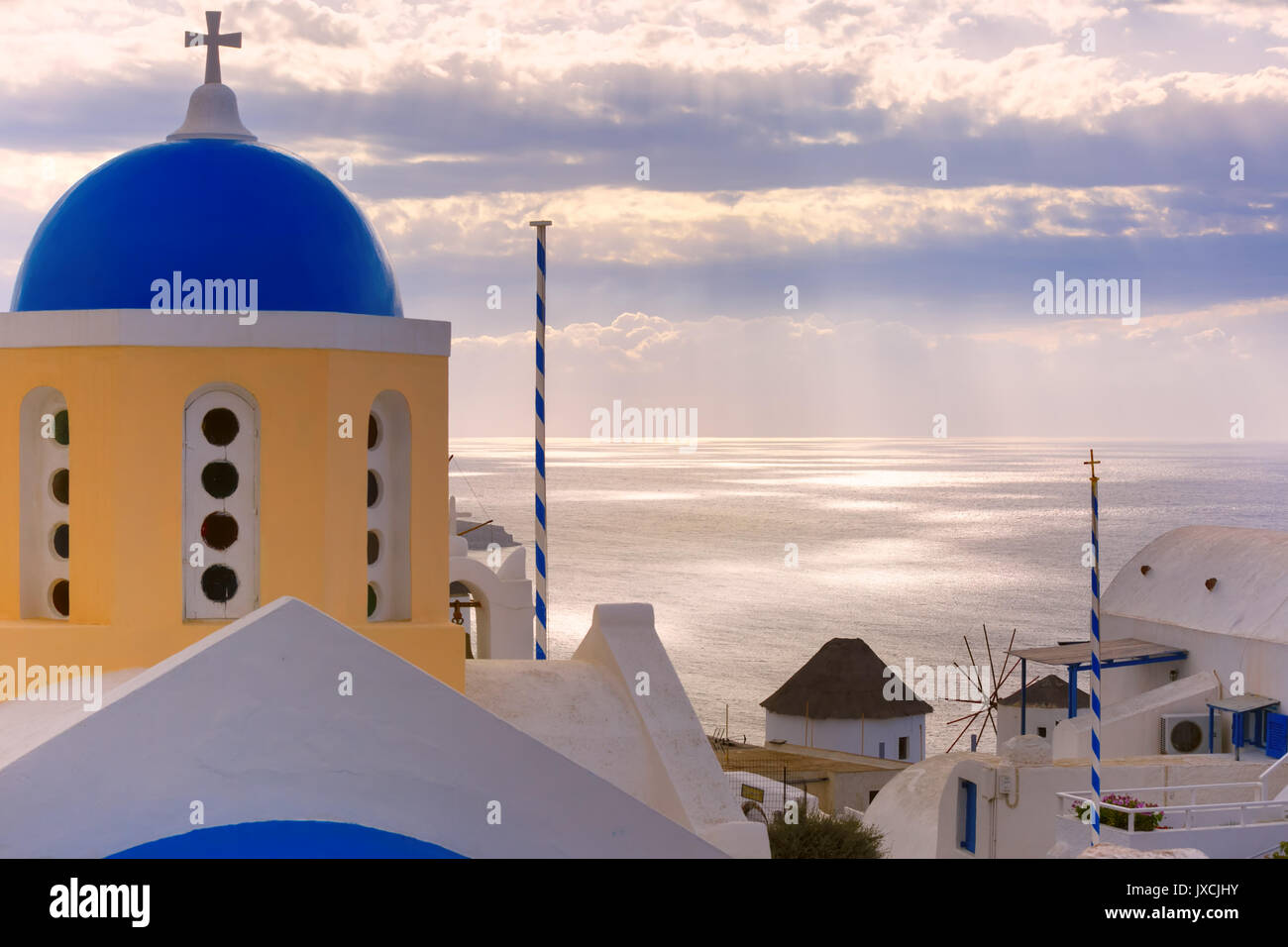 Santorini famous sunset hi-res stock photography and images - Alamy
