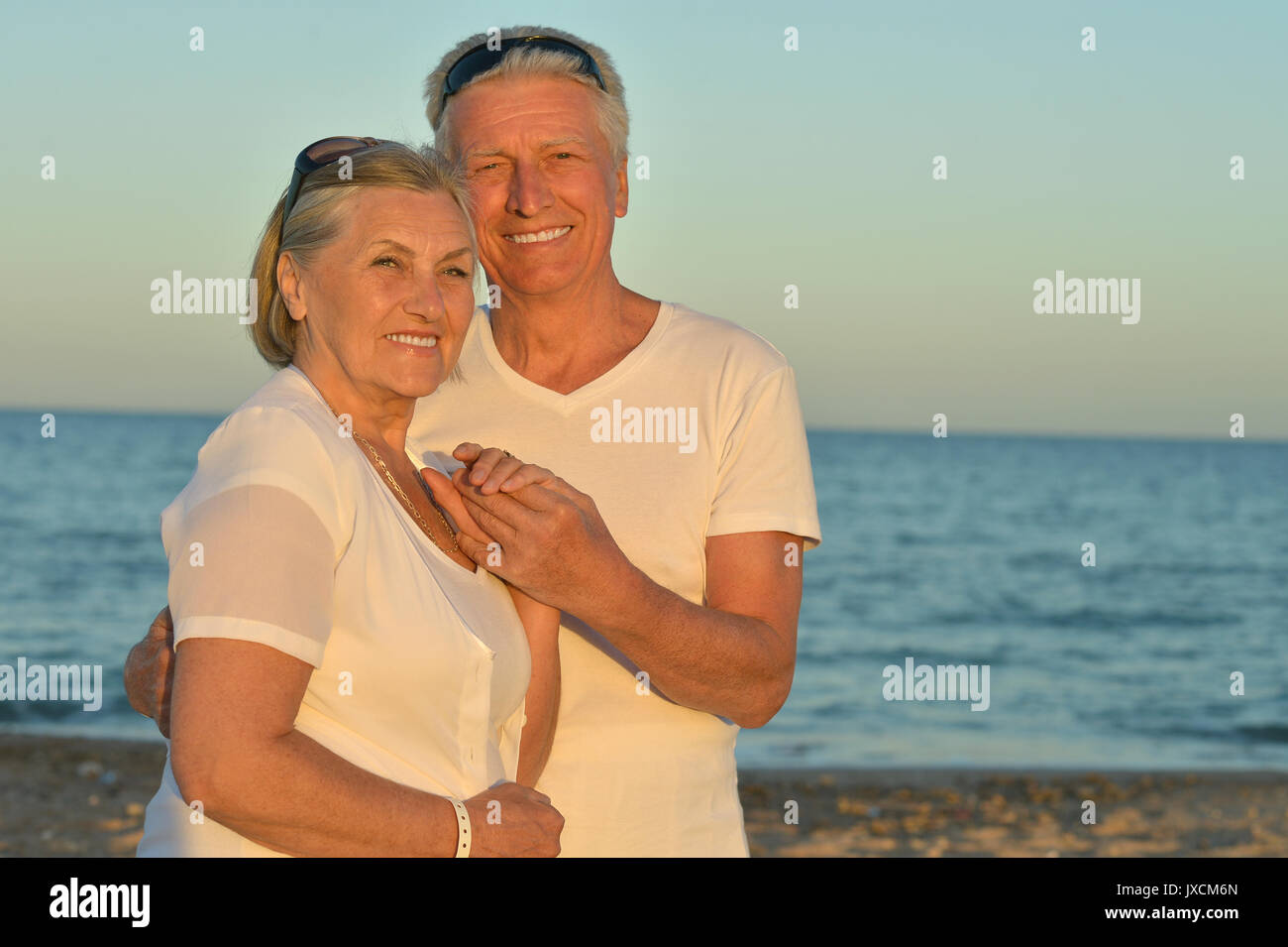 Mature couple hugging on hi-res stock photography and images - Alamy
