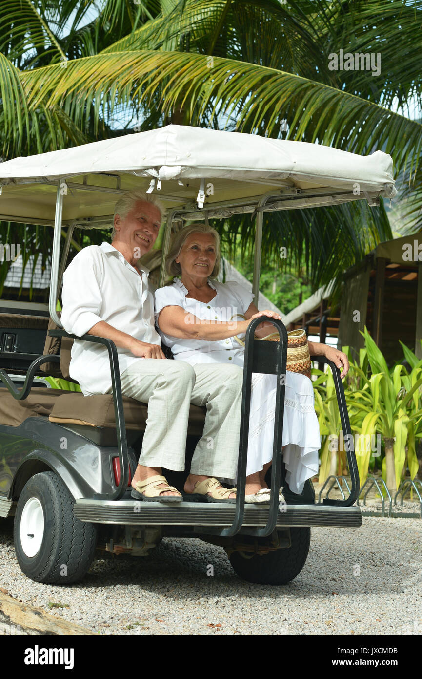 Elderly moving hi-res stock photography and images - Alamy