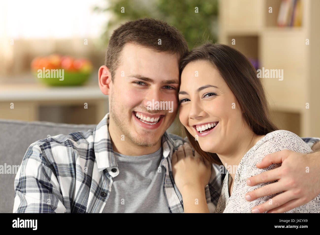 Perfect teeth hi-res stock photography and images - Alamy