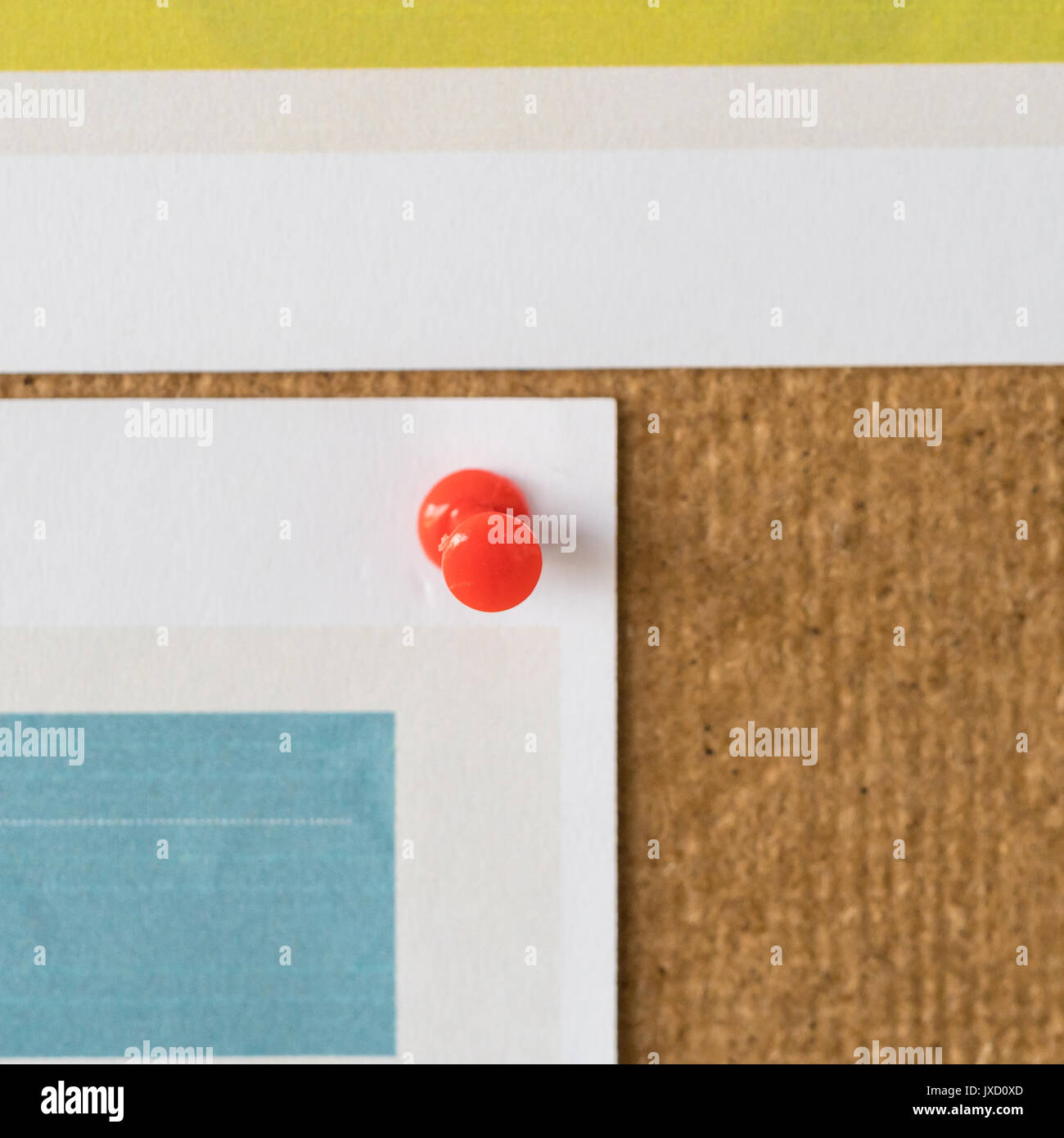 Thumb tack bulletin board hi-res stock photography and images - Alamy