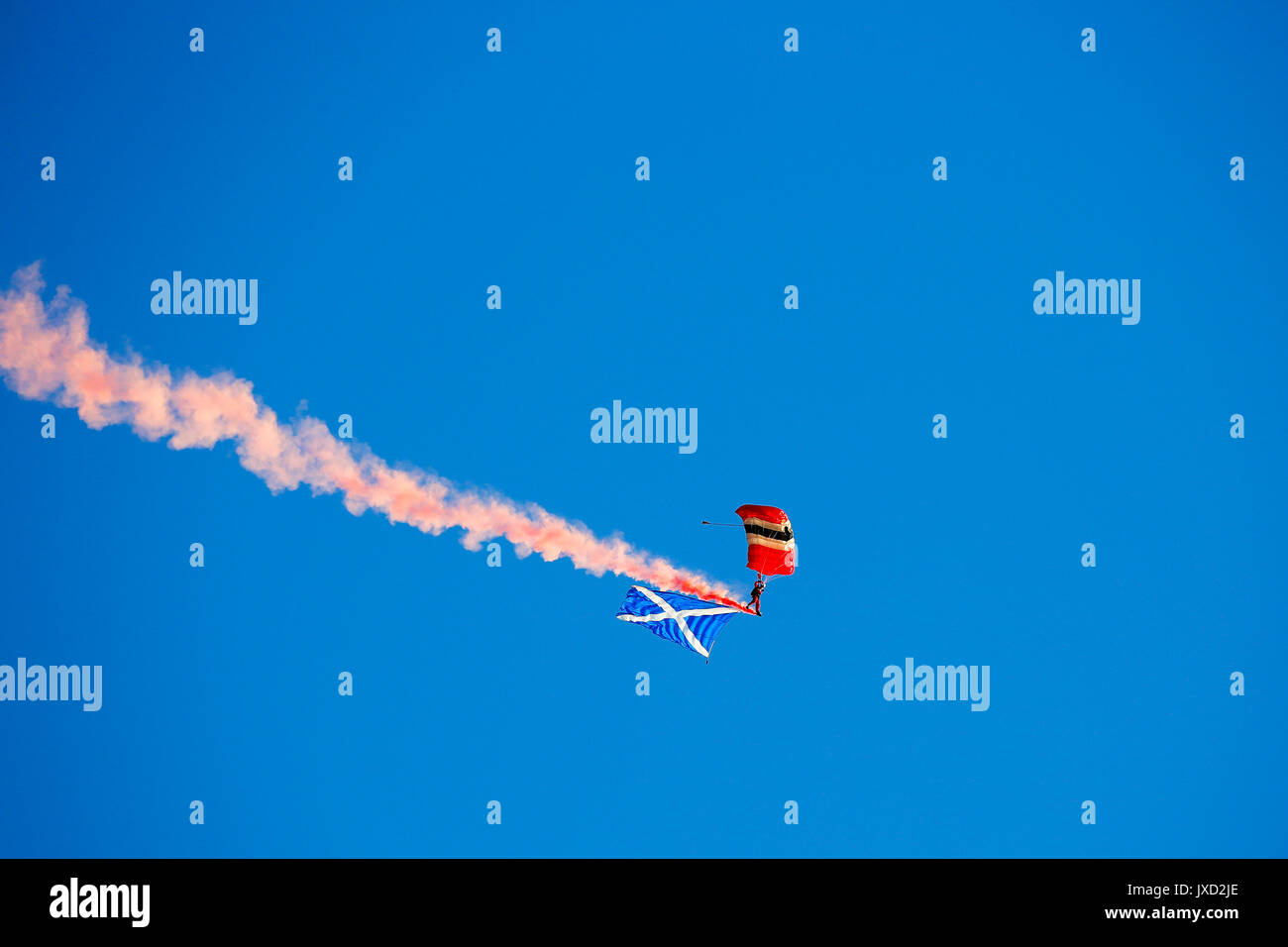 Parachute flare hi-res stock photography and images - Alamy