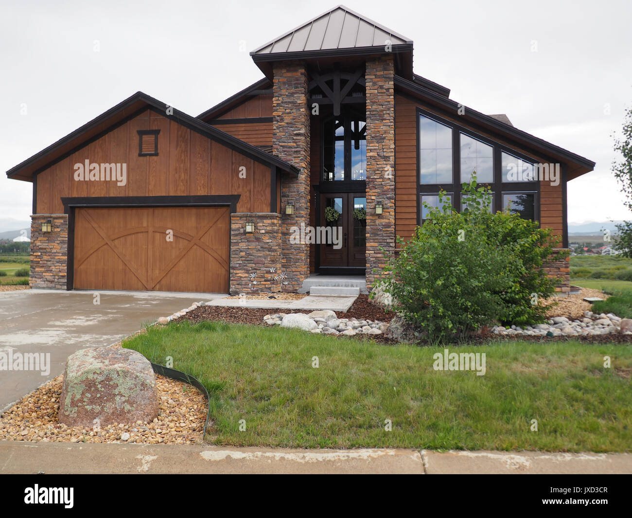Modern rustic exterior hi-res stock photography and images - Alamy