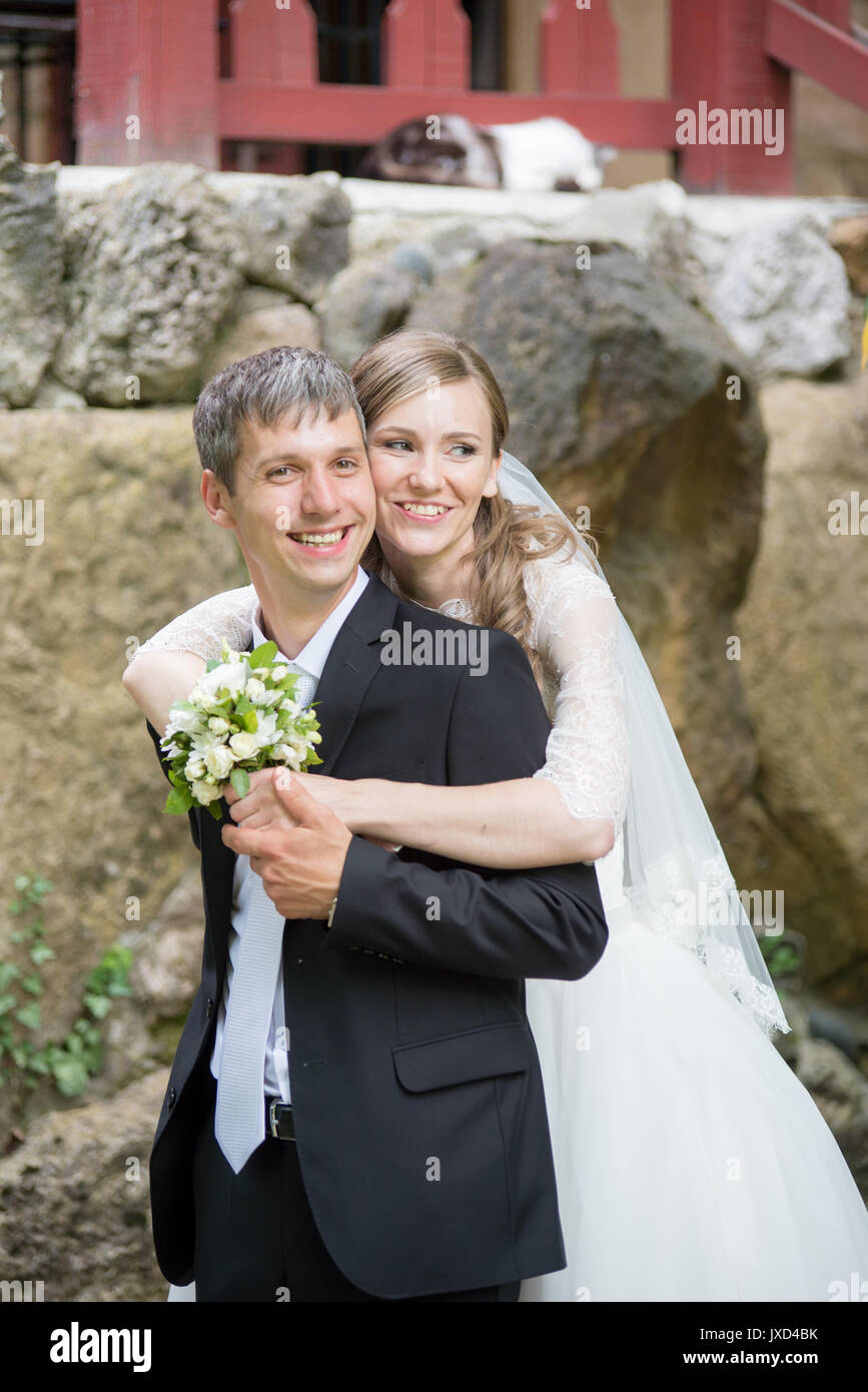 Beautiful married couple in the wedding day Stock Photo - Alamy