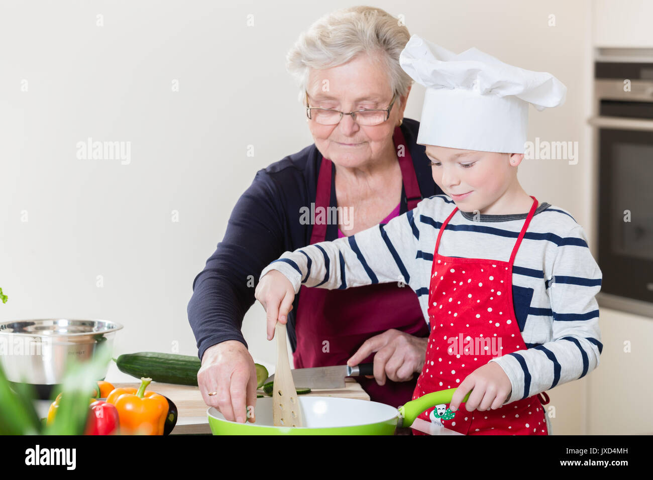 Grandma cooking hi-res stock photography and images - Alamy