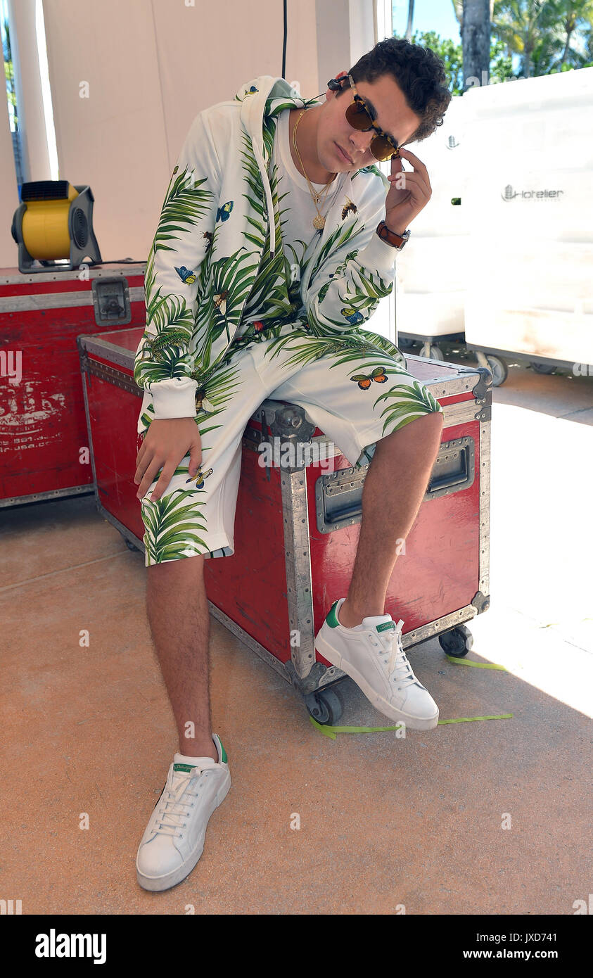 Austin mahone beach hi-res stock photography and images - Alamy