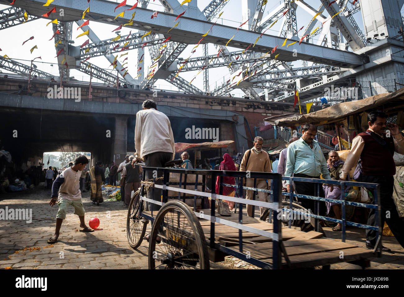 Daily life calcutta hi-res stock photography and images - Alamy