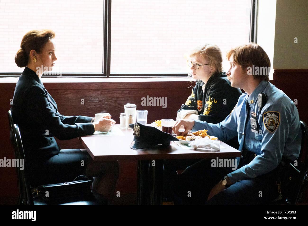 THE GLASS CASTLE, from left, Brie Larson, Sarah Snook, Josh Caras, 2017 ...