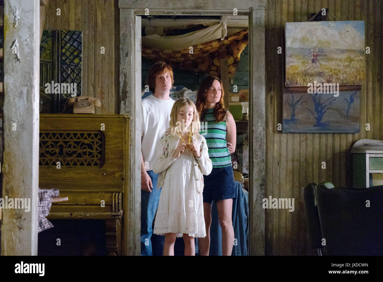 THE GLASS CASTLE, from left, Max Greenfield, Shree Crooks, Brie Larson ...