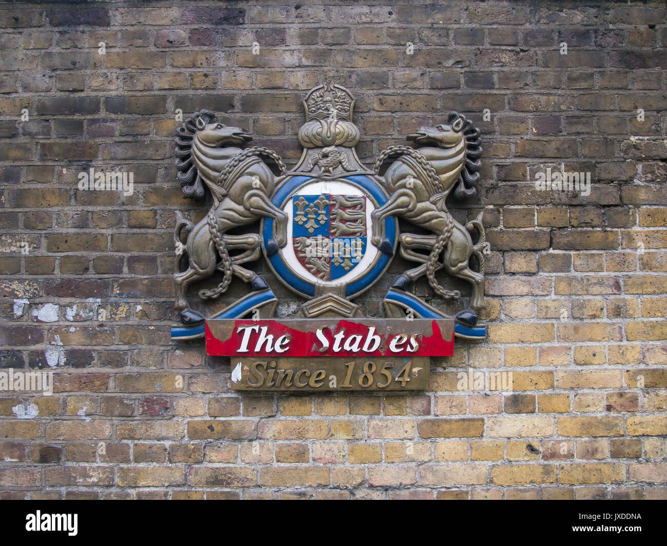 Stables brick street london hi-res stock photography and images - Alamy