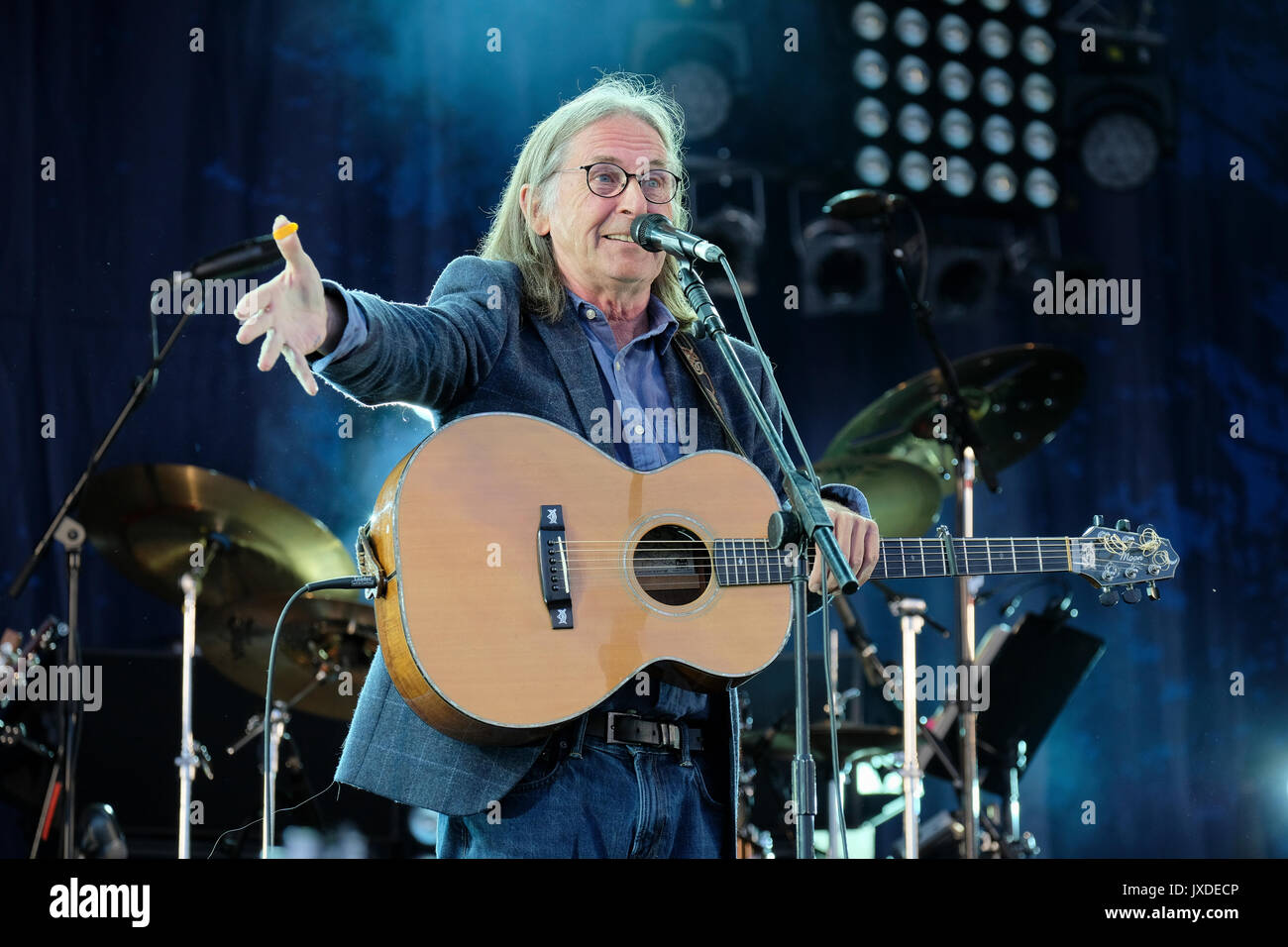 Dougie Maclean performing at the Cropredy Festival, Banbury ...