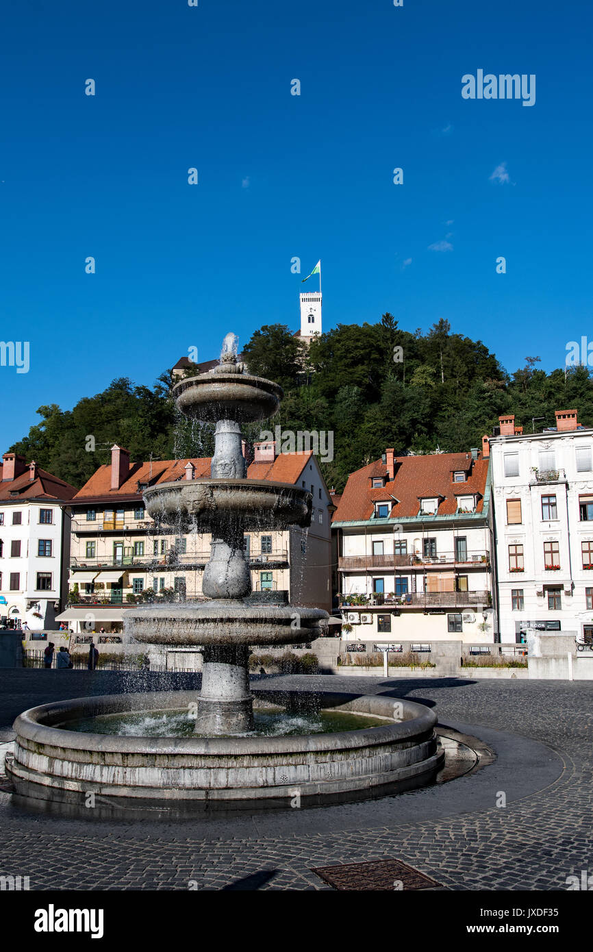 Water fountain on the city square Stock Photo - Alamy