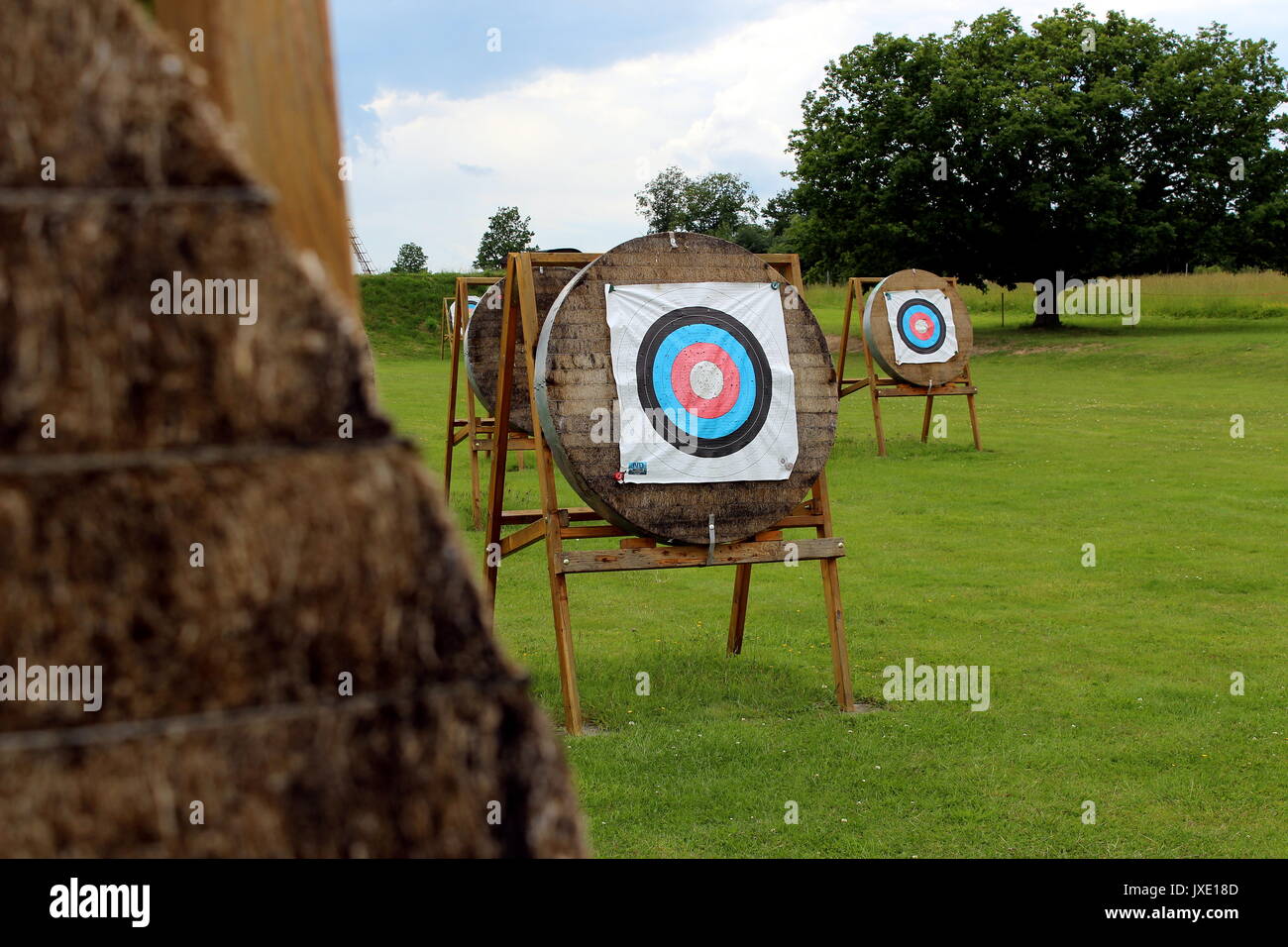 Target archery hi-res stock photography and images - Alamy