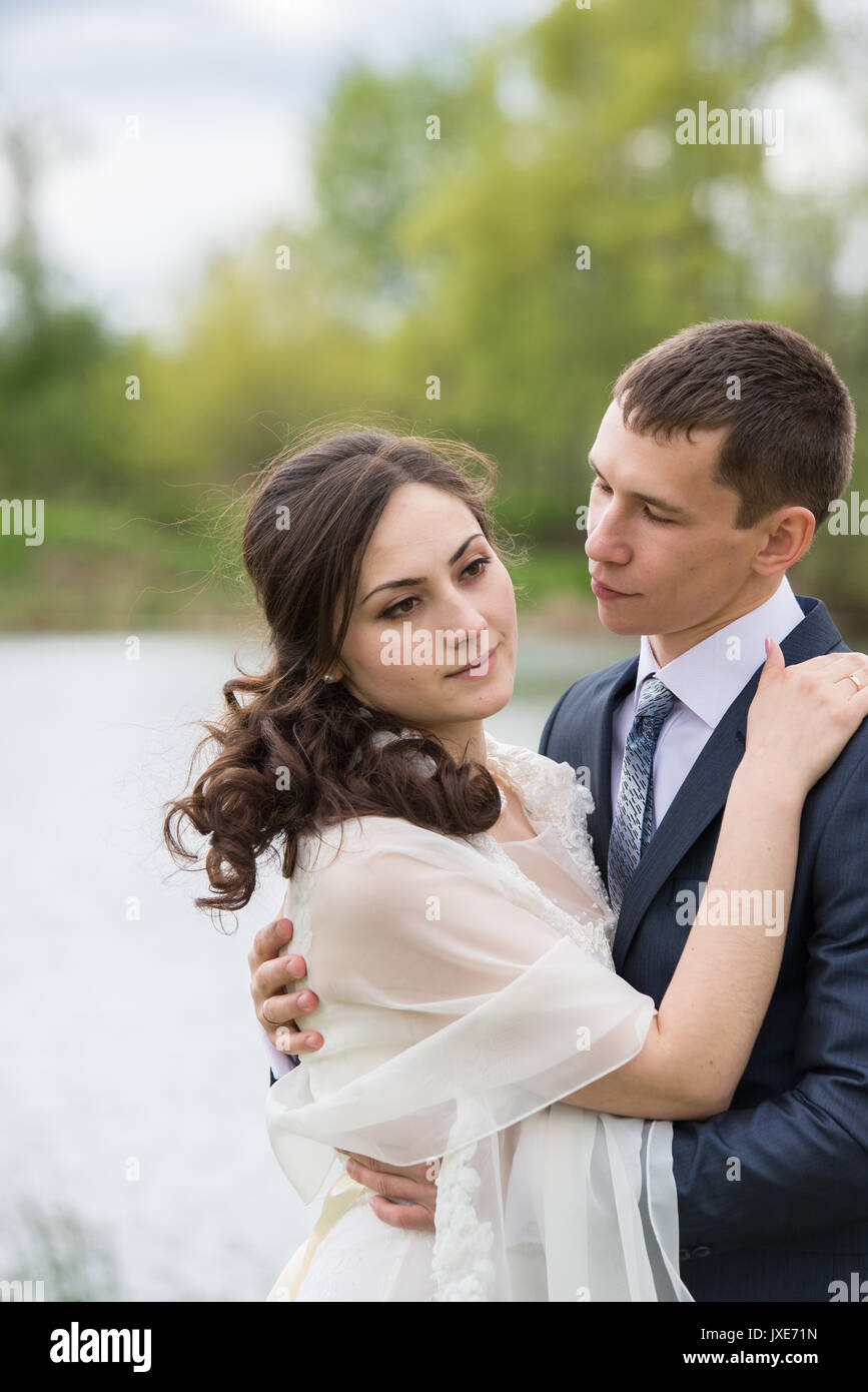 Beautiful married couple in the wedding day Stock Photo - Alamy