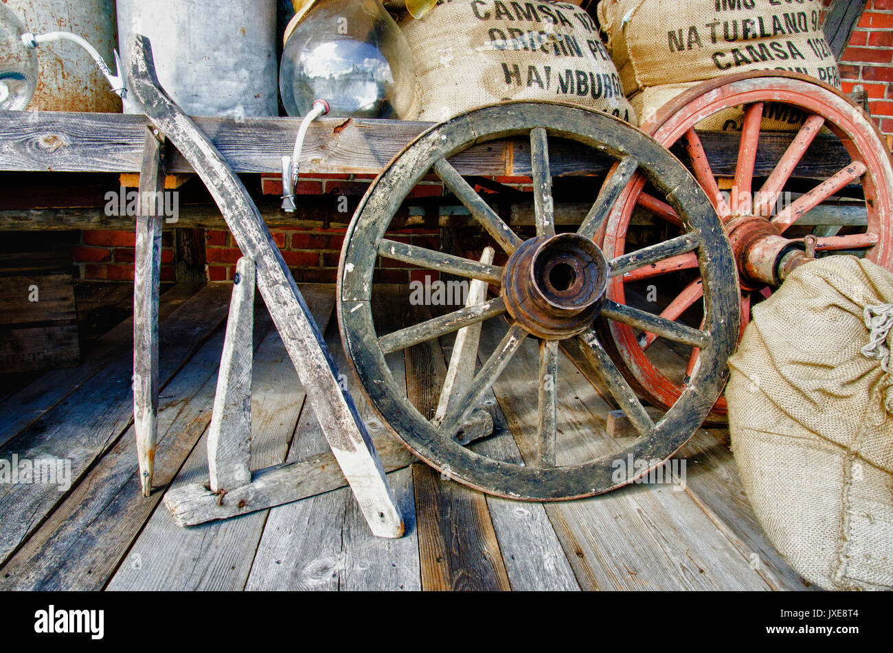 Nostalgia - Old items from the farm - Metal barrel, wooden boxes, fruit ...