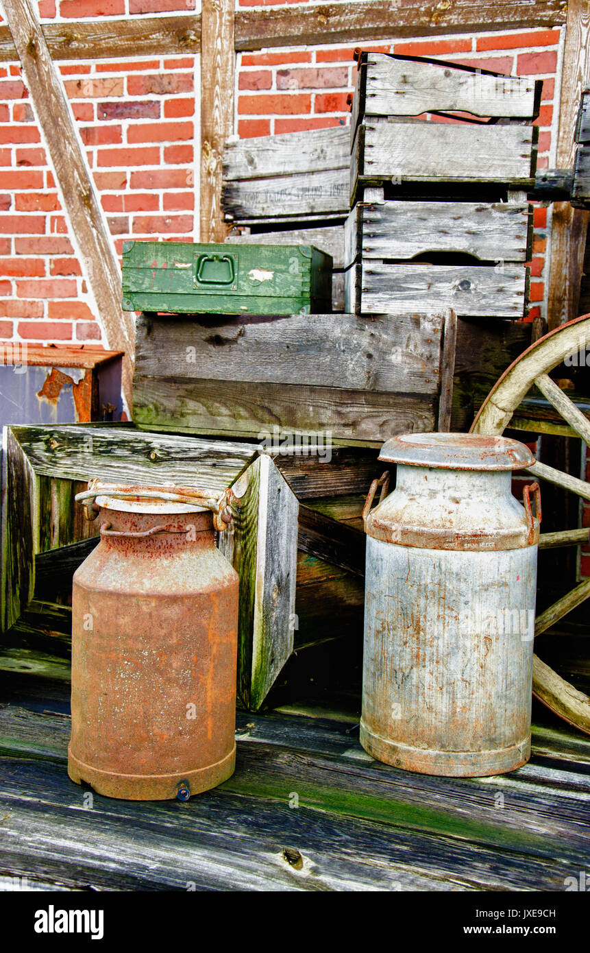 Useful metal things hi-res stock photography and images - Alamy