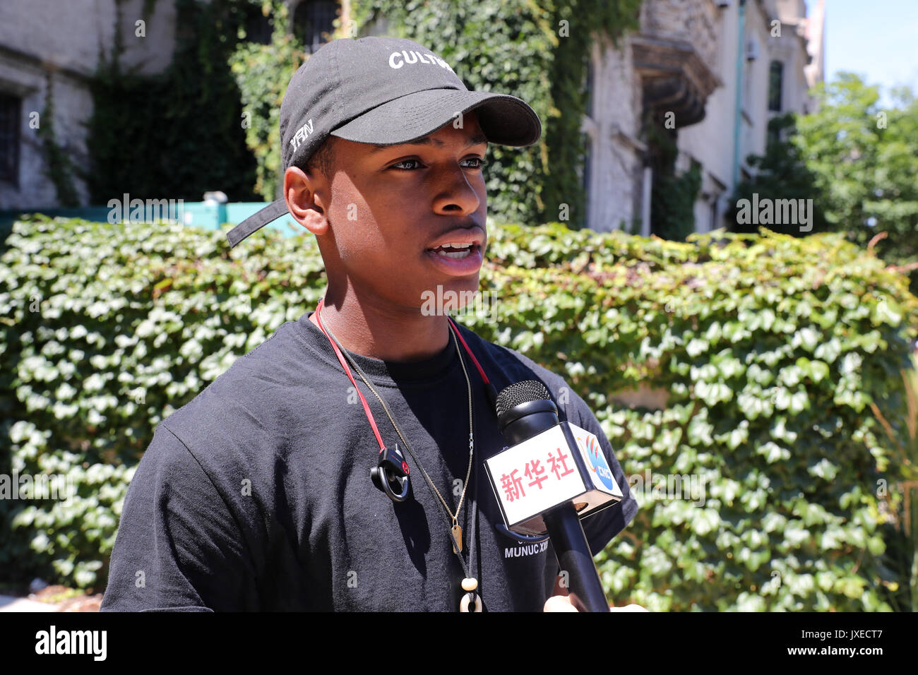 Kenneth rogers hi-res stock photography and images - Alamy