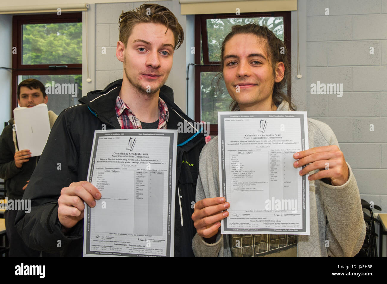 Show certificate hi-res stock photography and images - Alamy