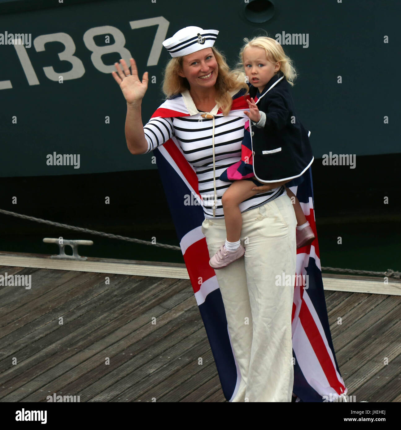Portsmouth, UK. 16th Aug, 2017. HMS Queen Elizabeth arriving at her ...