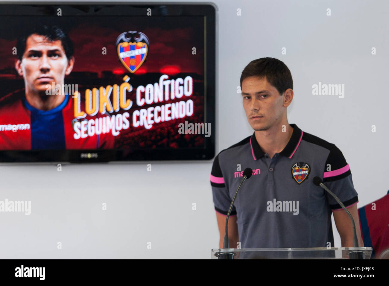Sasa Lukic has been presented as new Levante's player in press ...