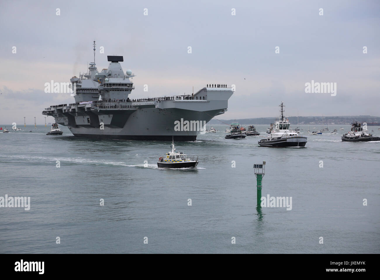 HMS Queen Elizabeth Aircraft Carrier Stock Photo - Alamy