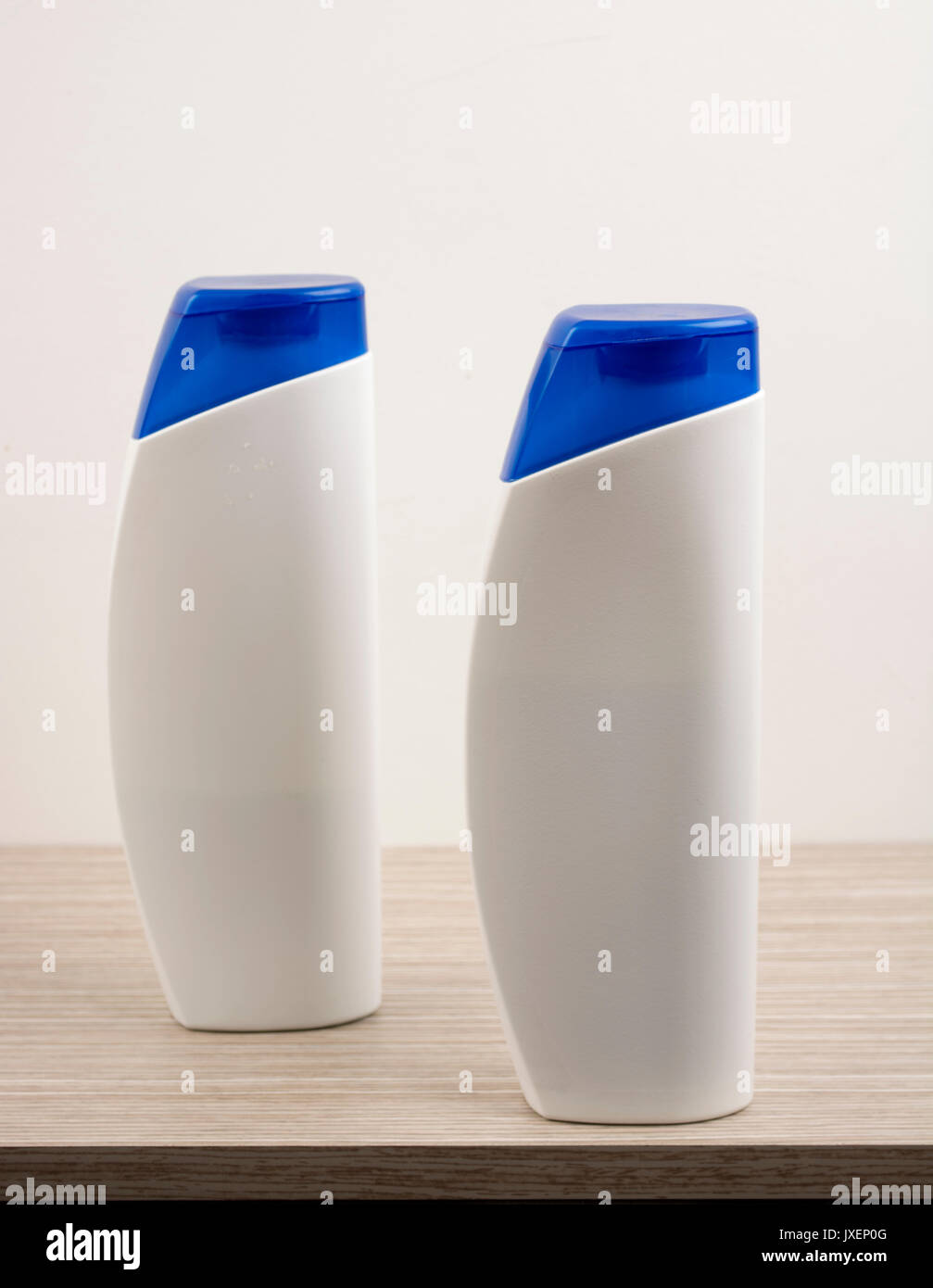 Shampoo rinse bottle package hi-res stock photography and images - Alamy