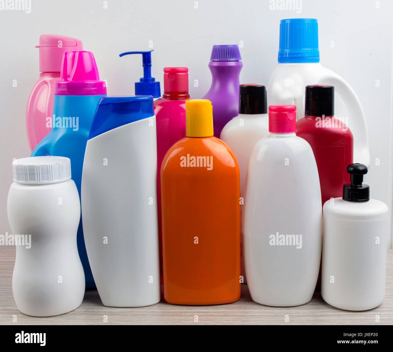 Plastic bottles jars cosmetics hi-res stock photography and images - Alamy