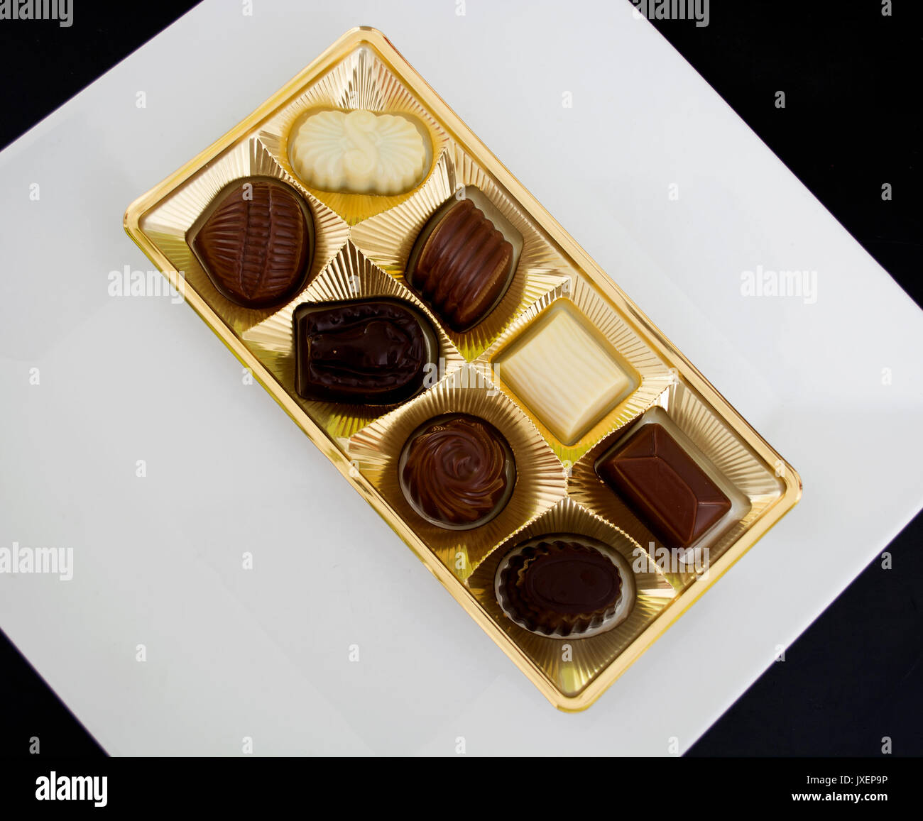 Square box of chocolates hi-res stock photography and images - Alamy