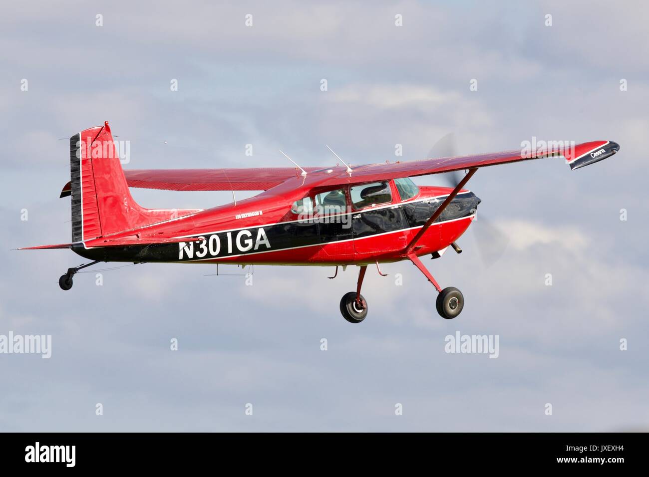 Cessna 180 hi-res stock photography and images - Alamy