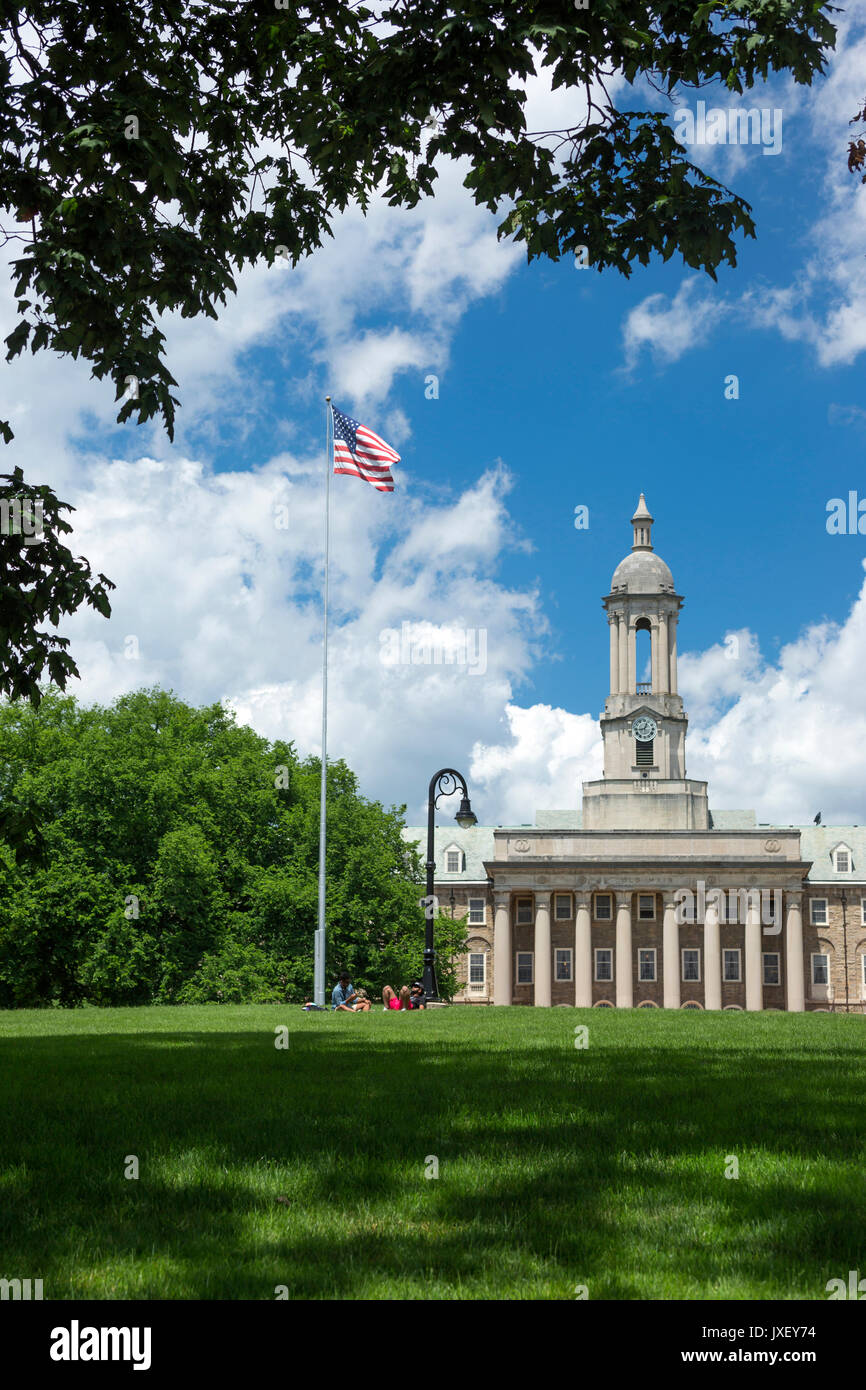 Old main at penn state hi-res stock photography and images - Alamy