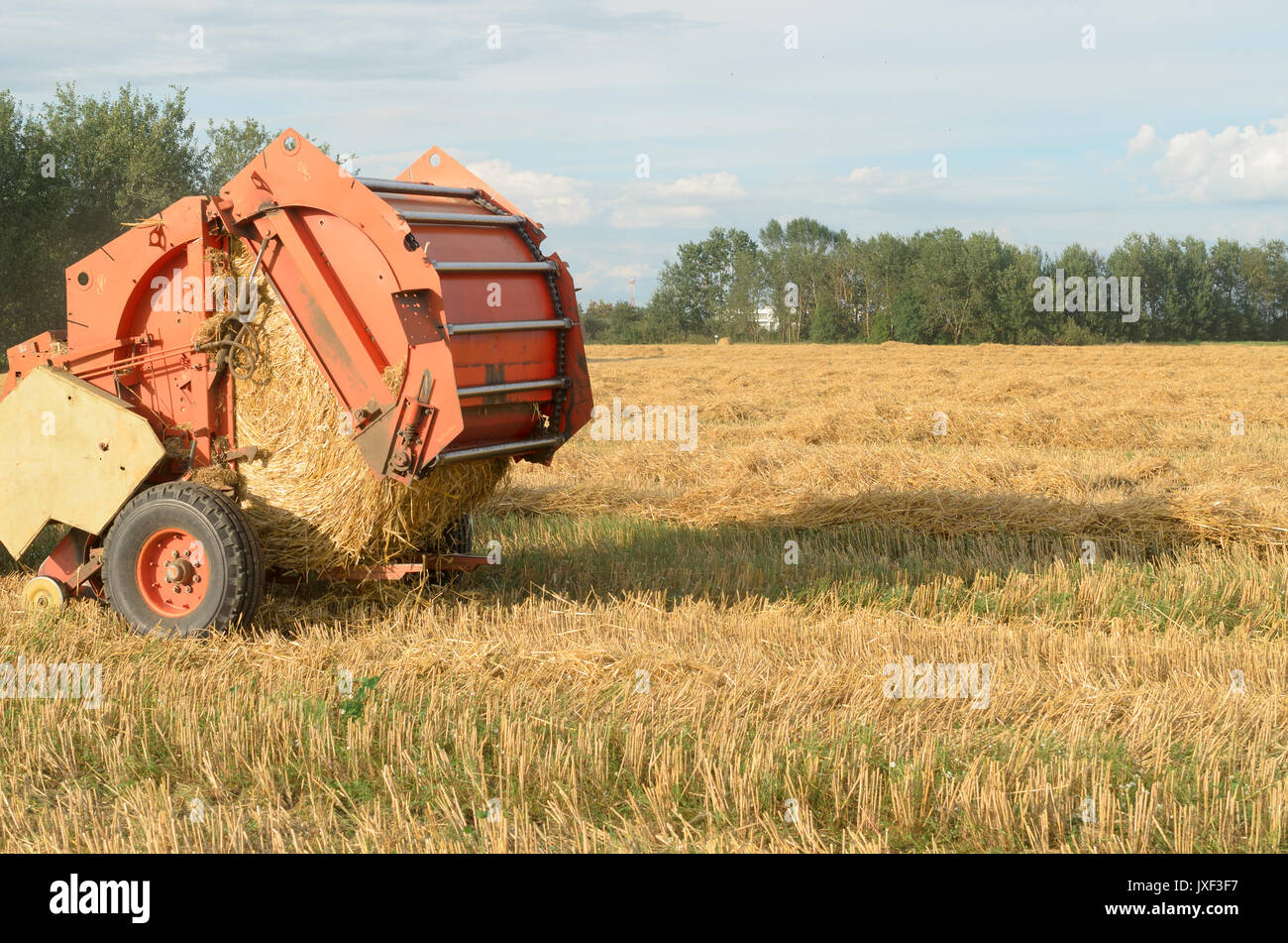 Golden hay bales form hi-res stock photography and images - Alamy