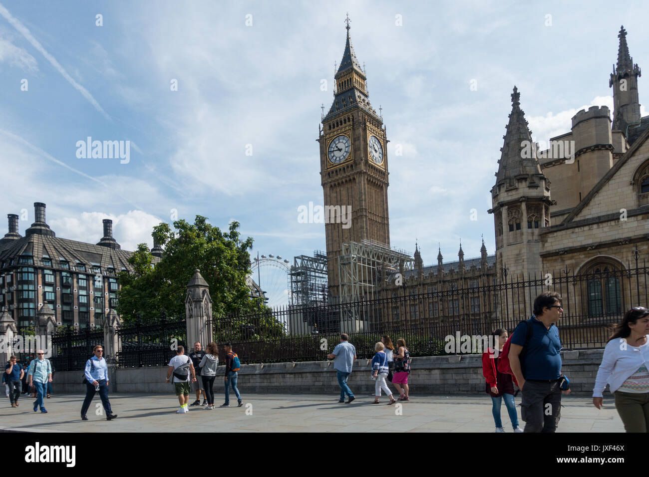Elizabeth tower houses of parliament hi-res stock photography and ...