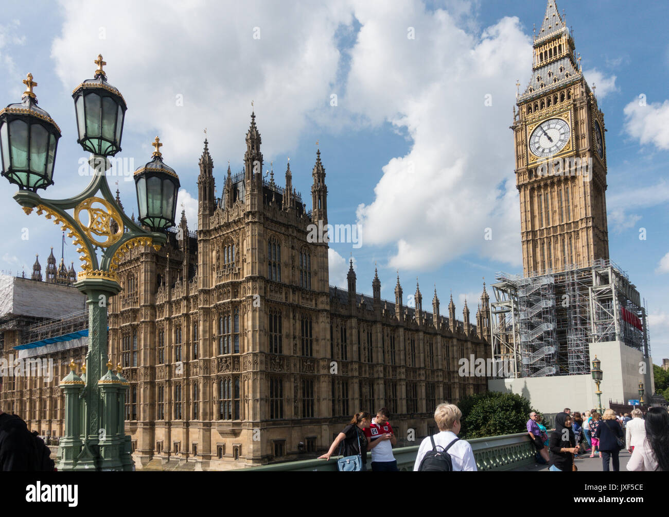 Big bens clock tower hi-res stock photography and images - Alamy