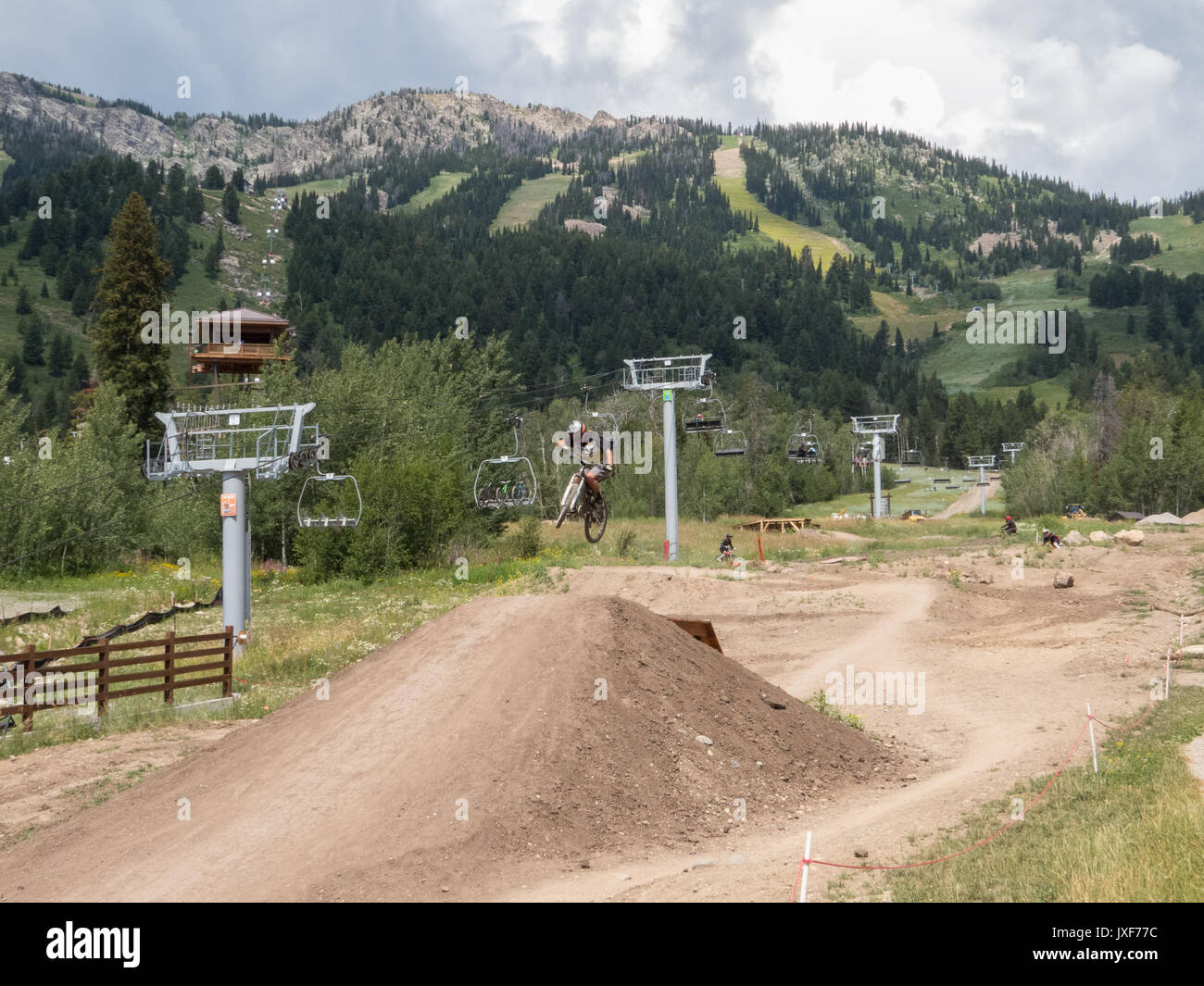 Kids bike track hi-res stock photography and images - Alamy