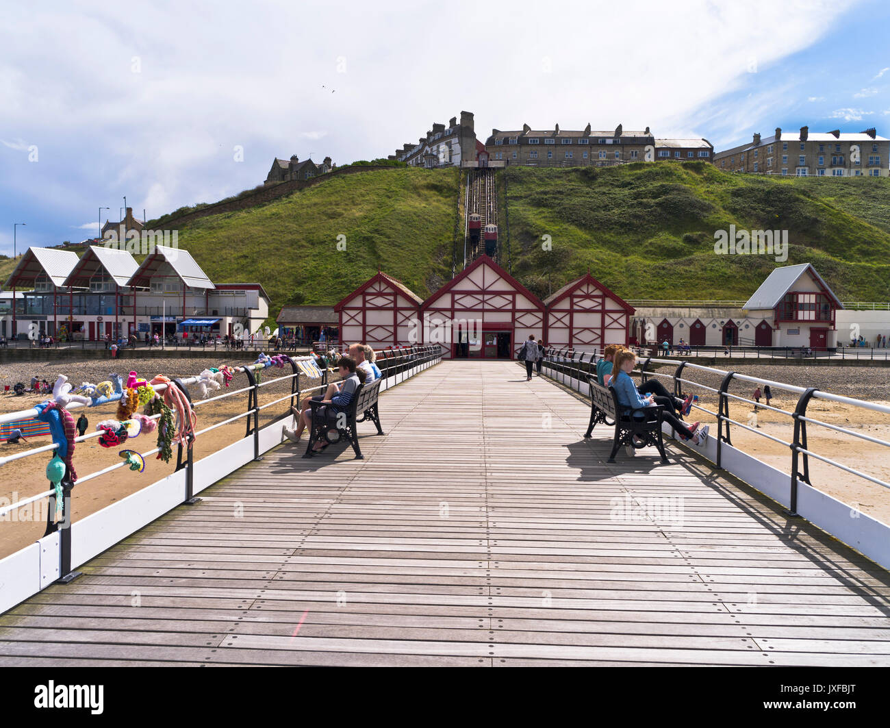 dh Saltburn pier SALTBURN BY THE SEA CLEVELAND People sitting relaxing ...