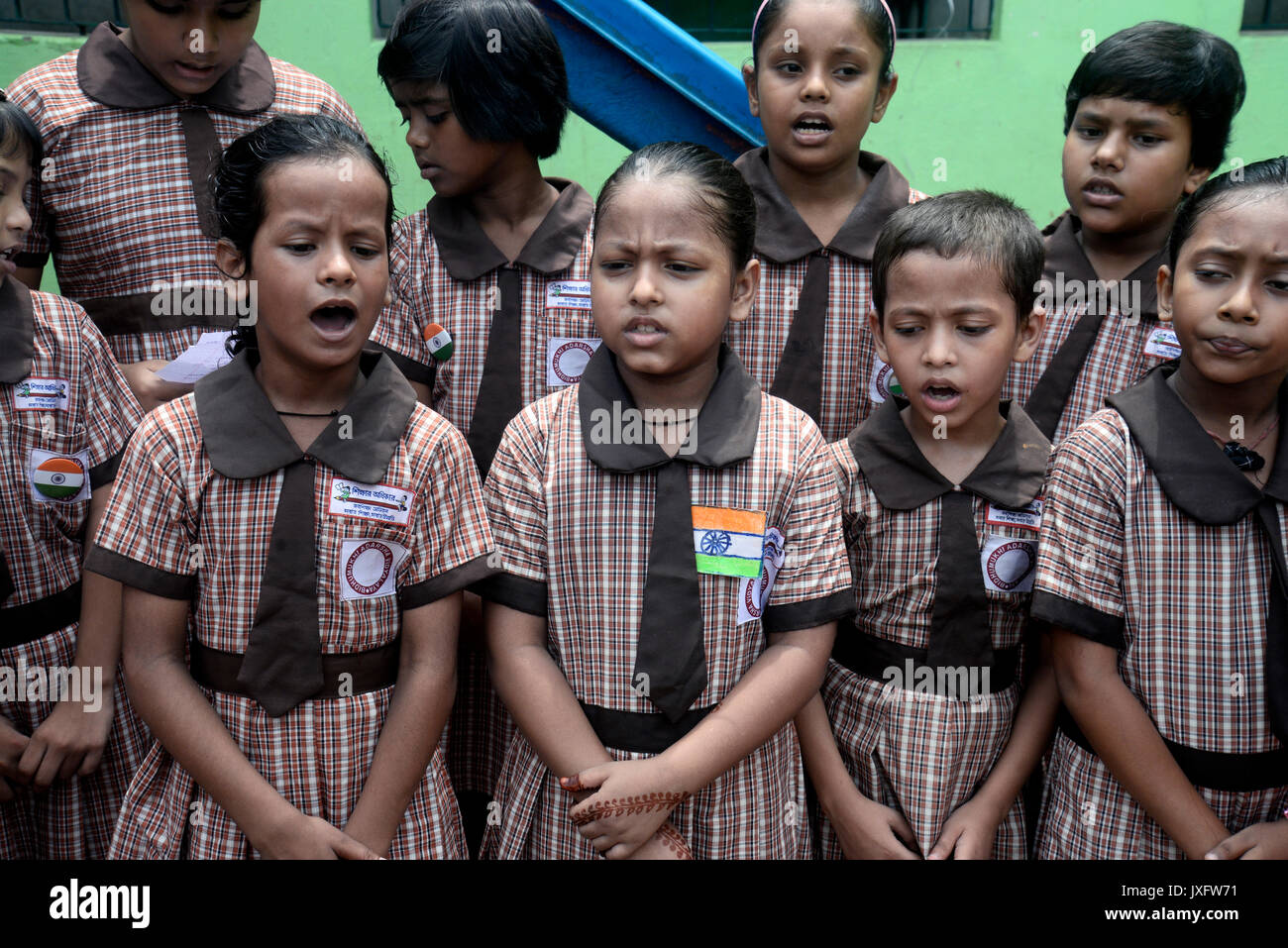 Girl student sing the national anthem during the Independence Day ...