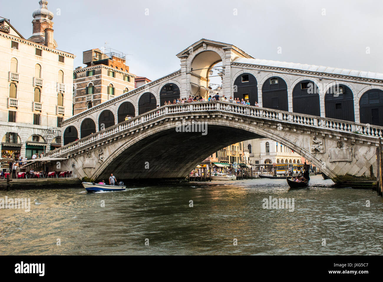 Rialto bridge ponte de hi-res stock photography and images - Alamy