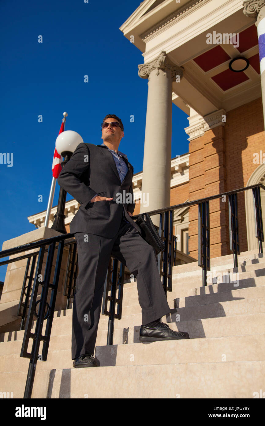 Pillared building hi-res stock photography and images - Alamy