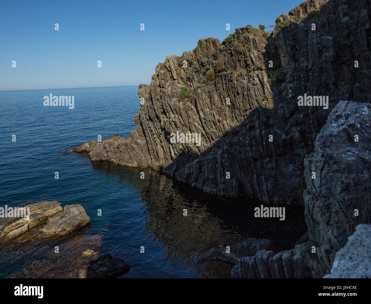 Shear cliffs hi-res stock photography and images - Alamy