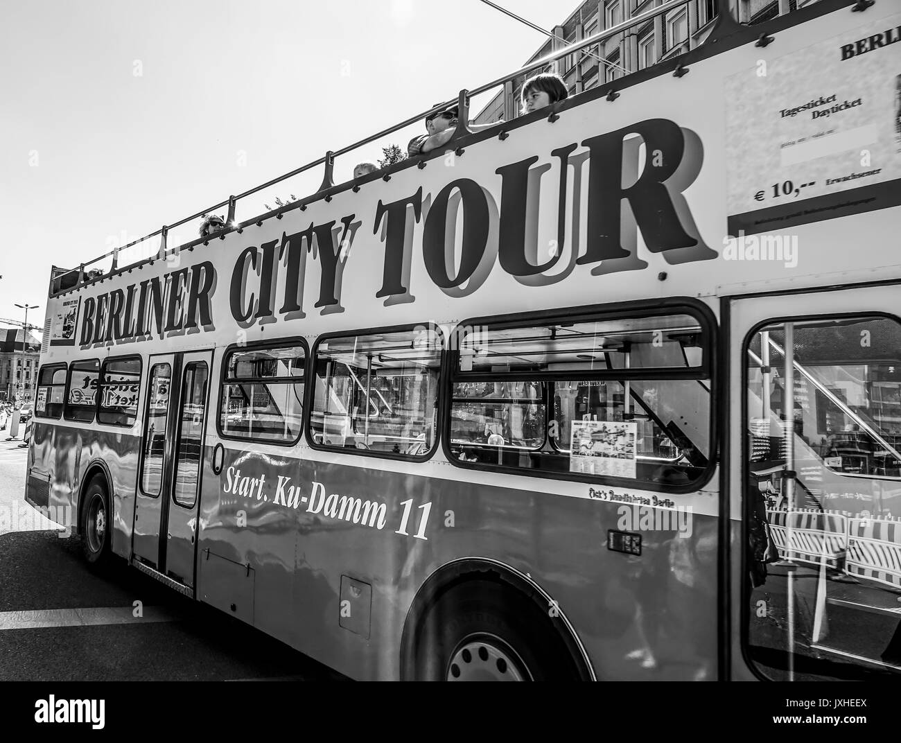 Big bus berlin hi-res stock photography and images - Alamy