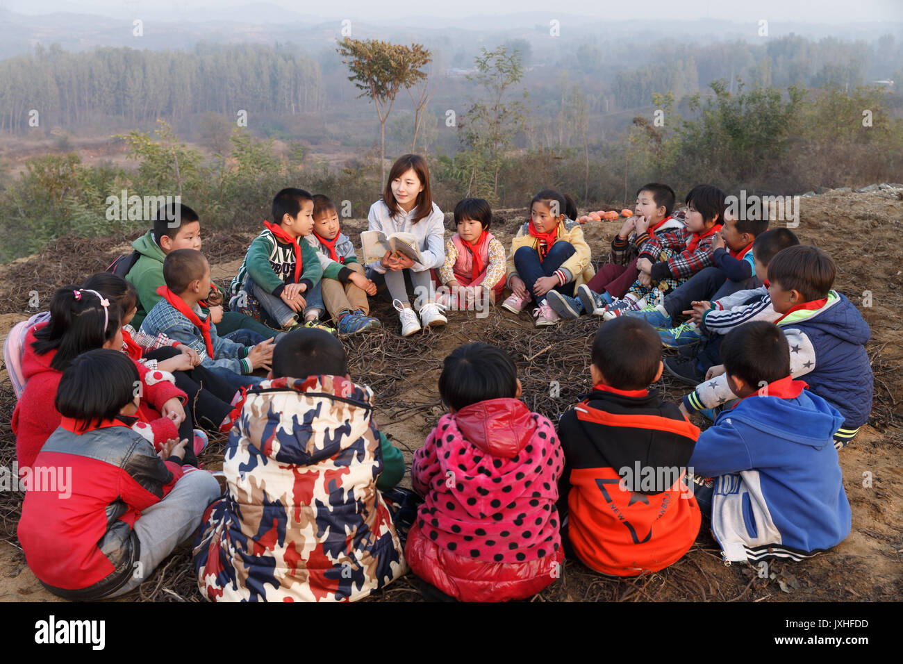 Rural teachers and pupils in outdoor learning Stock Photo - Alamy