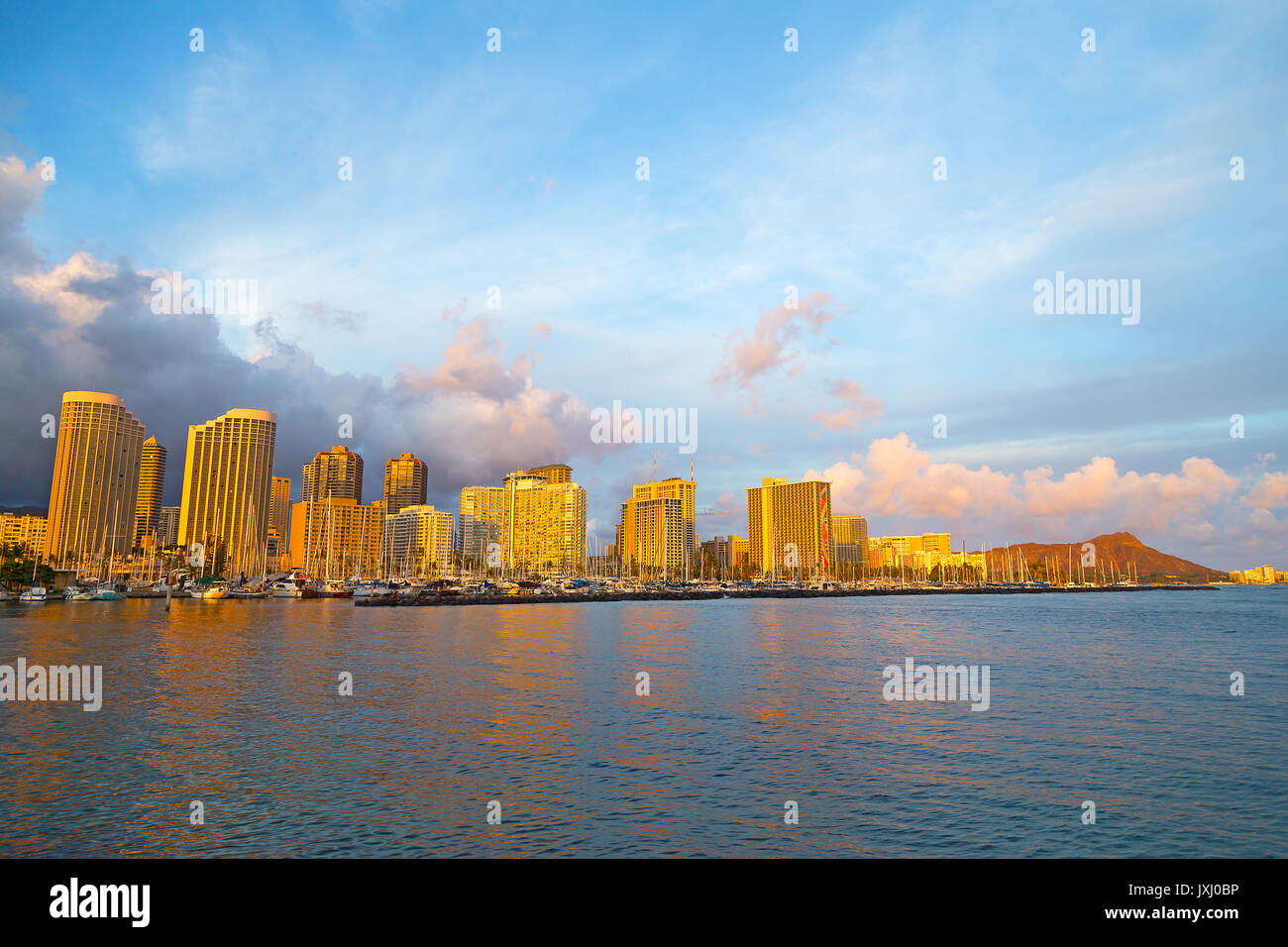 Hawaii rain city High Resolution Stock Photography and Images - Alamy