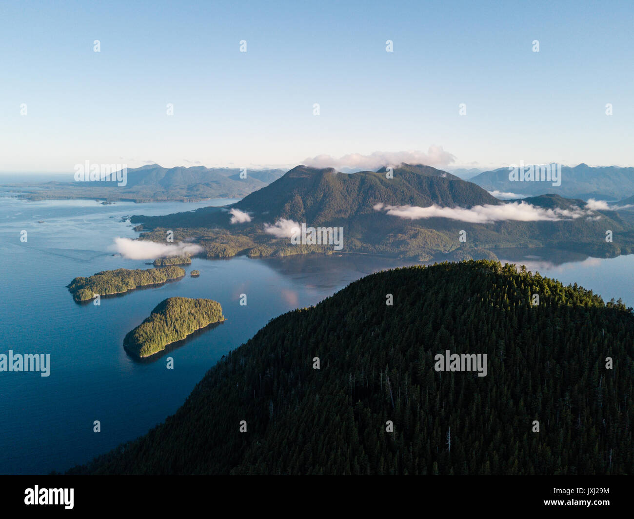 British columbia forest drone hi-res stock photography and images - Alamy