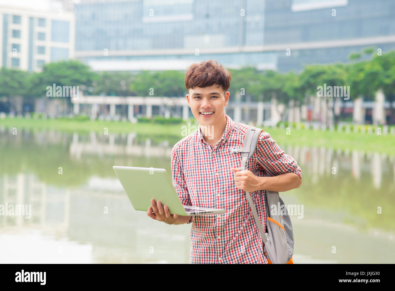 Man pc outside hi-res stock photography and images - Alamy