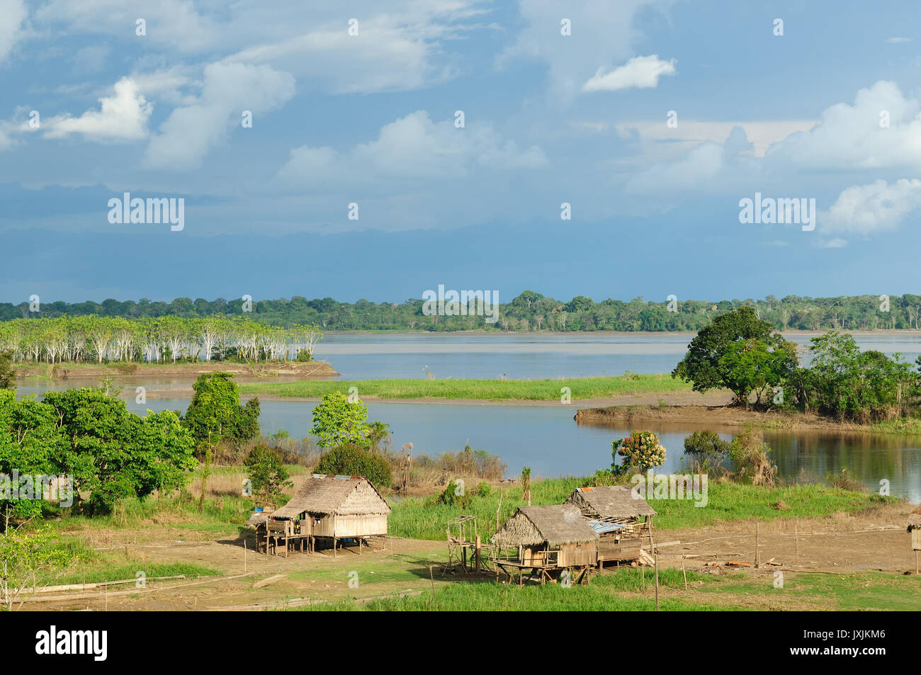 Amazon tribes hi-res stock photography and images - Alamy