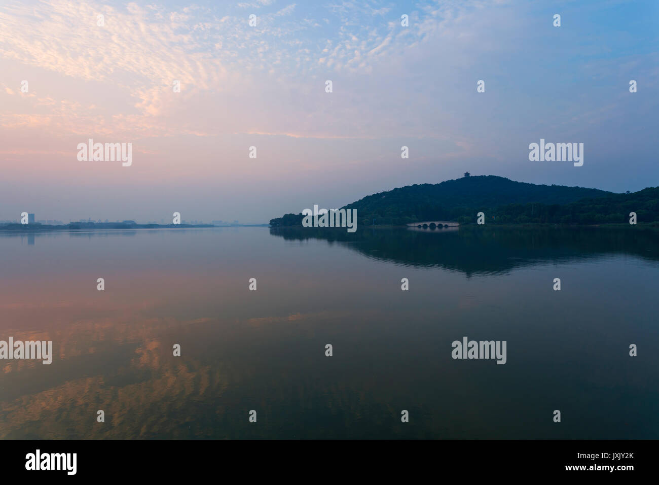 Lihu lake hi-res stock photography and images - Alamy