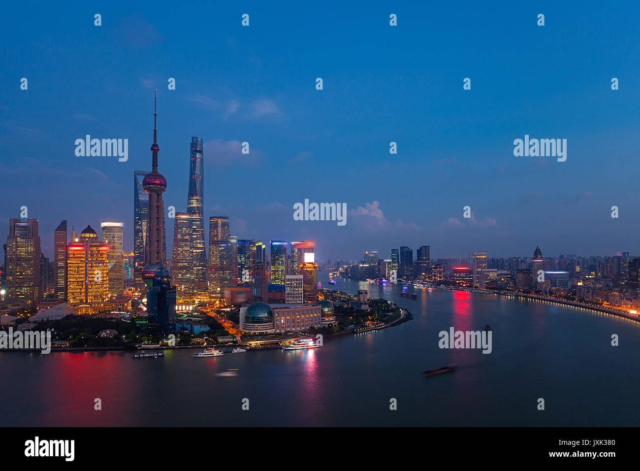 Panoramic image bund view shanghai hi-res stock photography and images ...