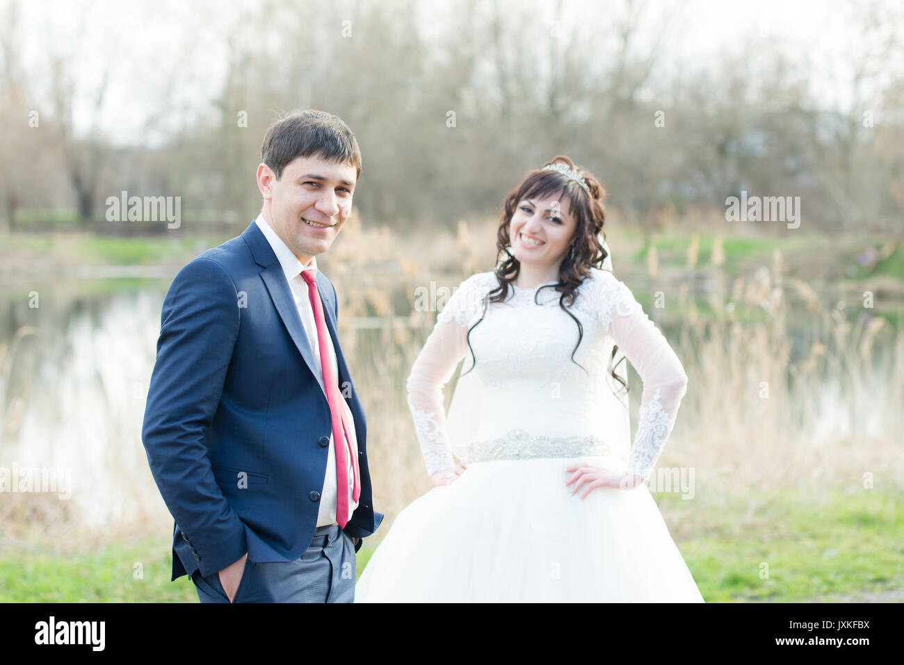 Beautiful married couple in the wedding day Stock Photo - Alamy